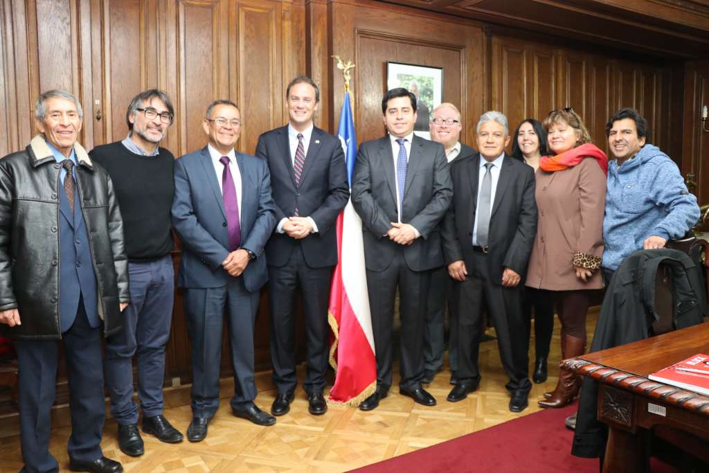 Senador Pedro Araya realiza visita a ministro Ward - Ministerio de ...